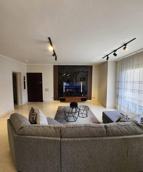 Stunning 2 Bed - Gated Compound, Cairo (updated prices 2025)