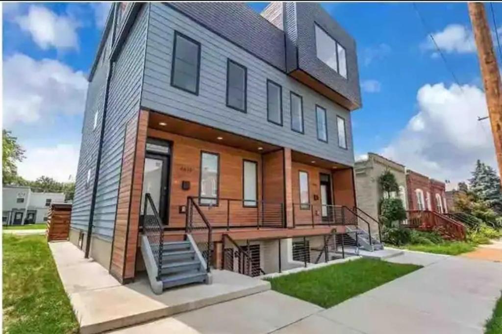 Burj Arab Luxury, Tower Grove (updated prices 2026)