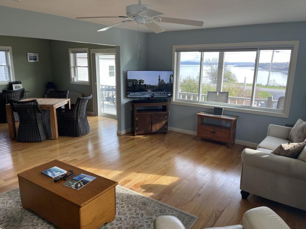 Spindrift, Eastport (updated prices 2026)