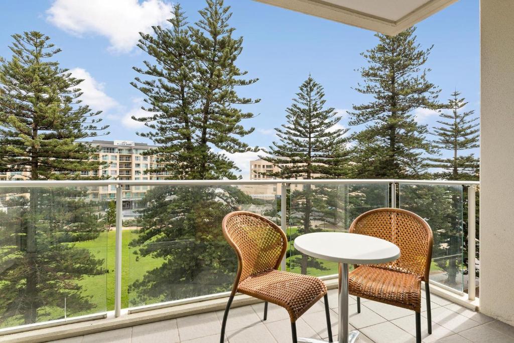 Belle Escapes - Lazy Days on Colley Terrace, Glenelg – Updated 2023 Prices