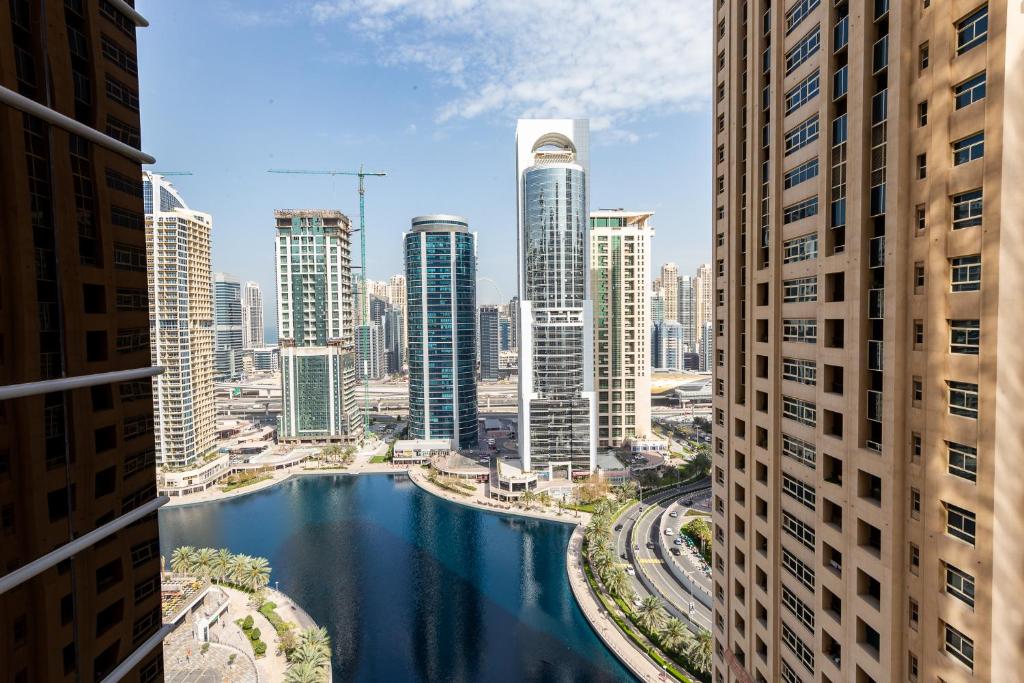 Full Lake View - 2BR Beautiful Apt - JLT, Dubai (updated prices 2026)