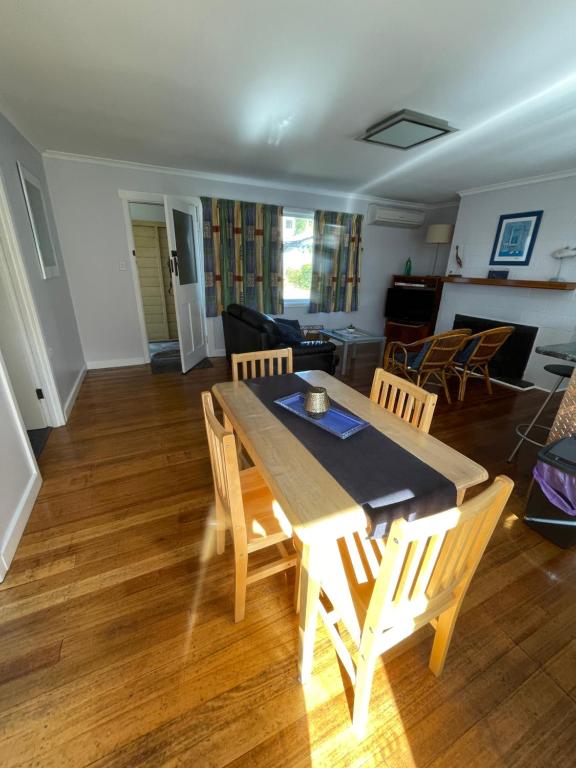 Orford Prosser Holiday Units in Orford - Traveleto