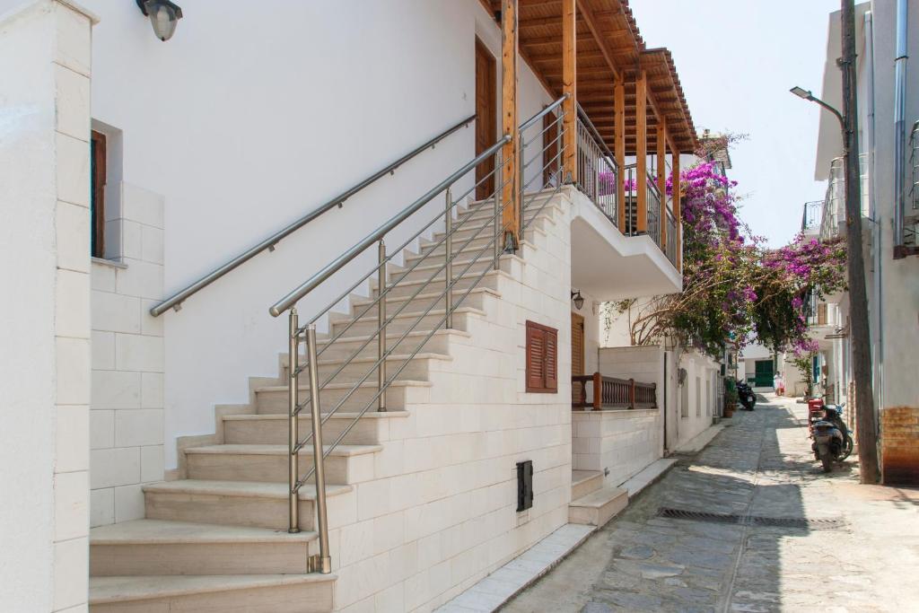 Penelope Downtown, Skiathos Town – Updated 2023 Prices