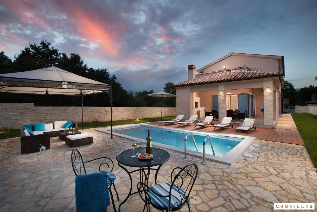 Adonis, Kršan (updated prices 2026)