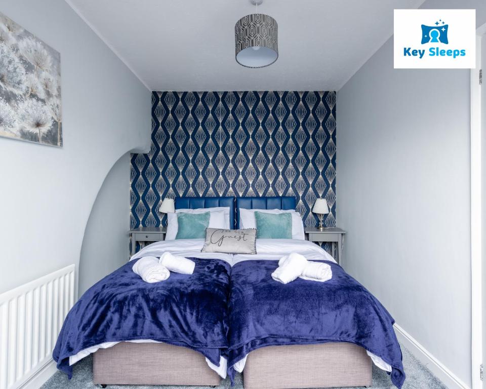 NEW Four Bedroom House By Keysleeps Short Lets Workington Contractor ...