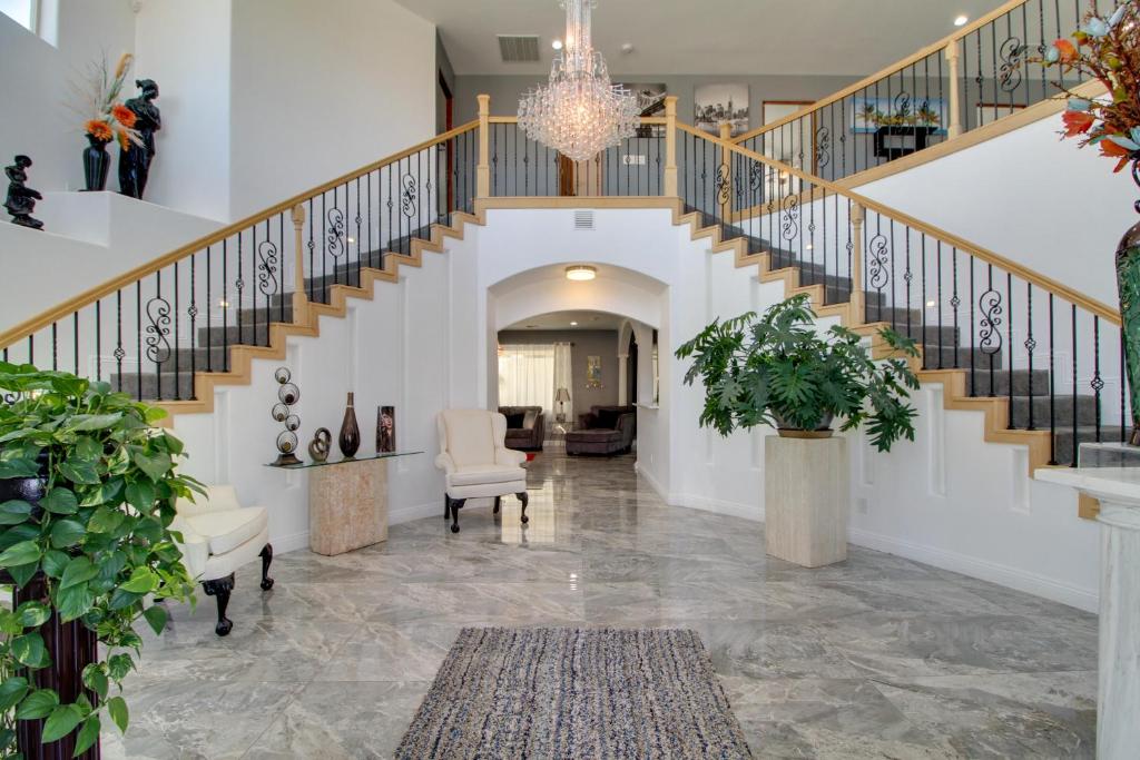 Albuquerque Home with Balcony about 7 Mi to Rio Grande!, Albukerki ...