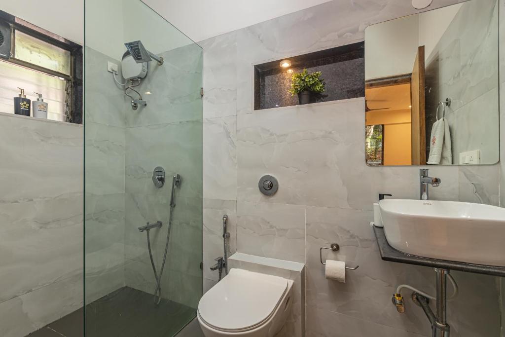 SaffronStays RiverFront Manor, 5-BDR pool villa by Pej River, Karjat ...