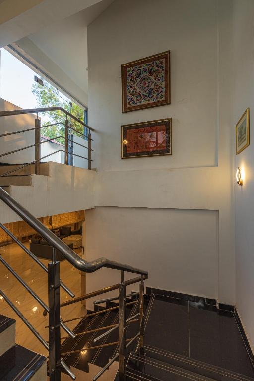 SaffronStays RiverFront Manor, 5-BDR pool villa by Pej River, Karjat ...