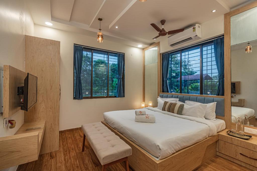 SaffronStays RiverFront Manor, 5-BDR pool villa by Pej River, Karjat ...