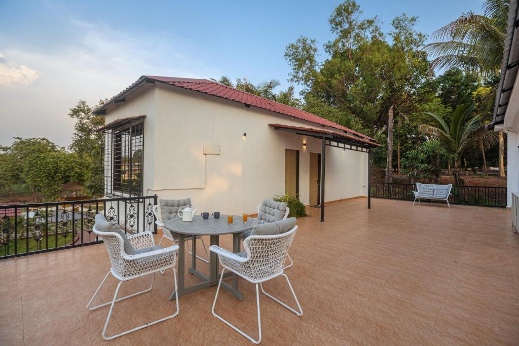 SaffronStays RiverFront Manor, 5-BDR pool villa by Pej River, Karjat ...