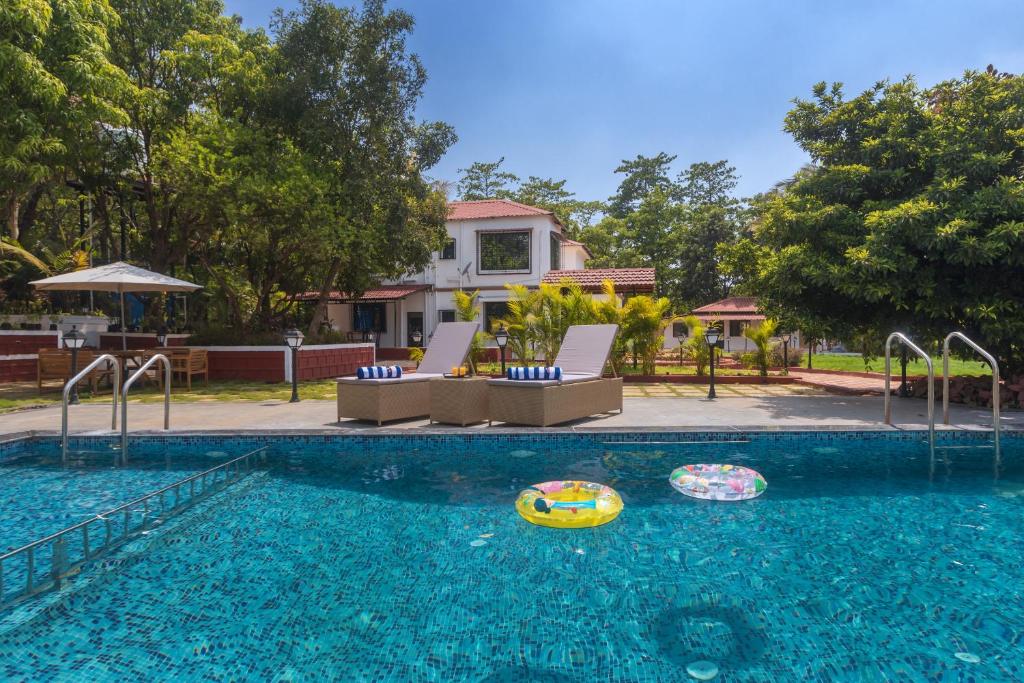 SaffronStays RiverFront Manor, 5-BDR pool villa by Pej River, Karjat ...
