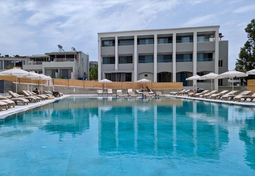 Pals Studios Pefkos, Pefki (updated prices 2025)