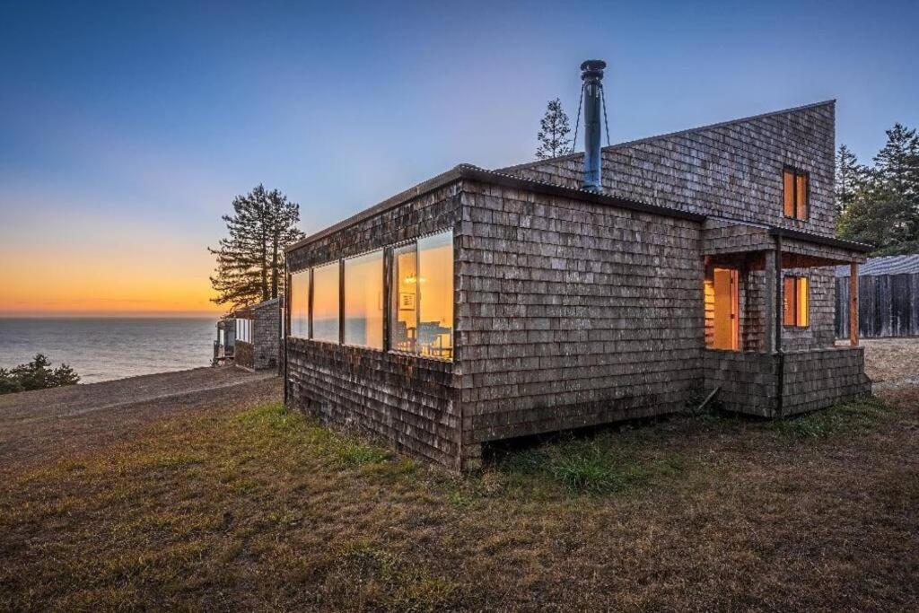 Amazing ocean views, bright and modern, Sea Ranch (updated prices 2025)