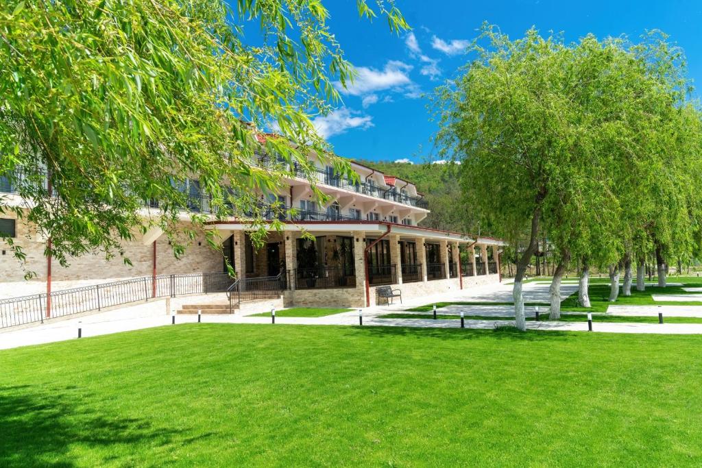 Vega Resort Restaurant & Lodge, Orşova (updated prices 2025)