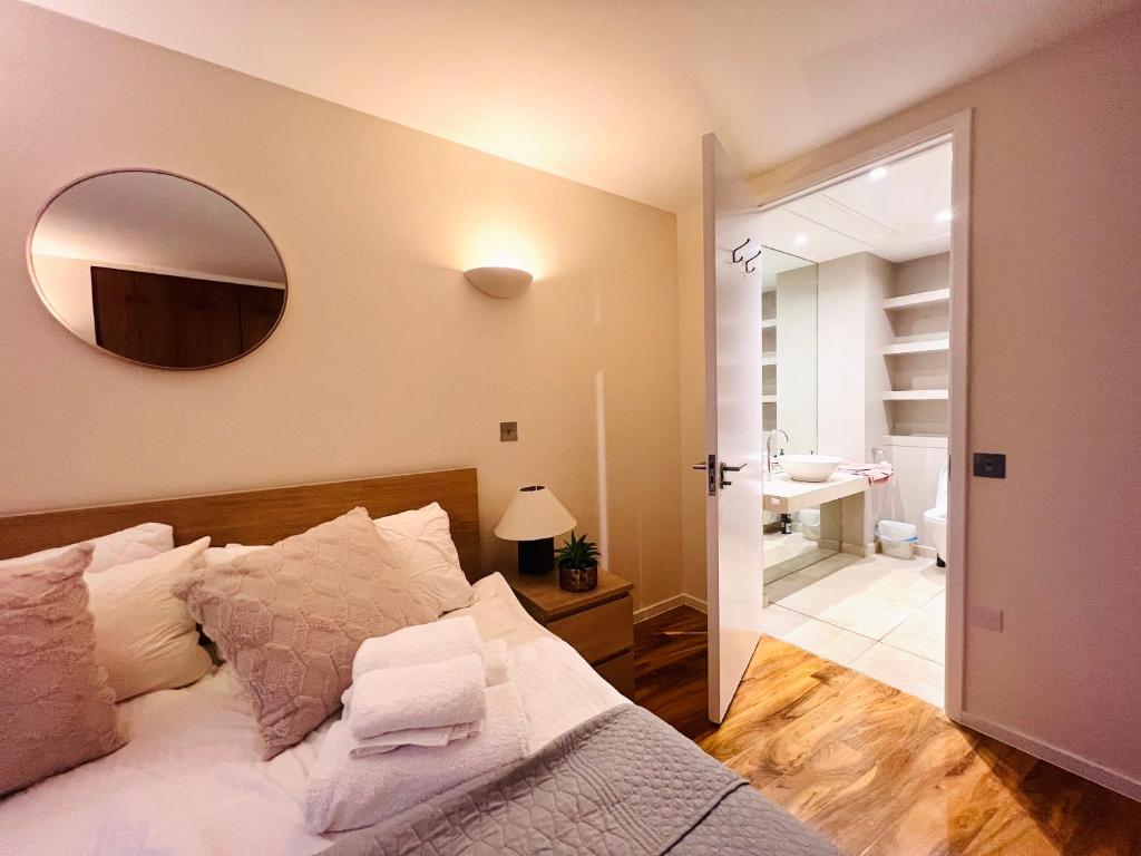 Fairmont Avenue E14 9PQ, London (updated prices 2025)