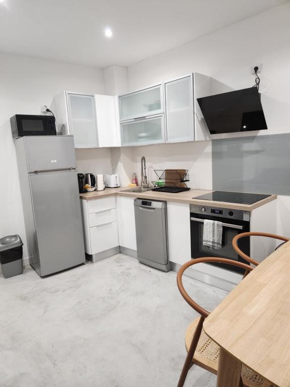 Le panier de papet,Marseille central, au coeur du cours Julien,vieux ...