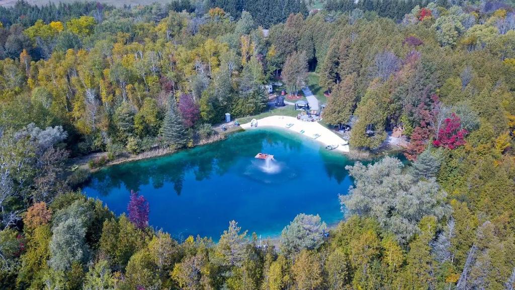 Fraser Beach Resort, Hampton (updated prices 2025)