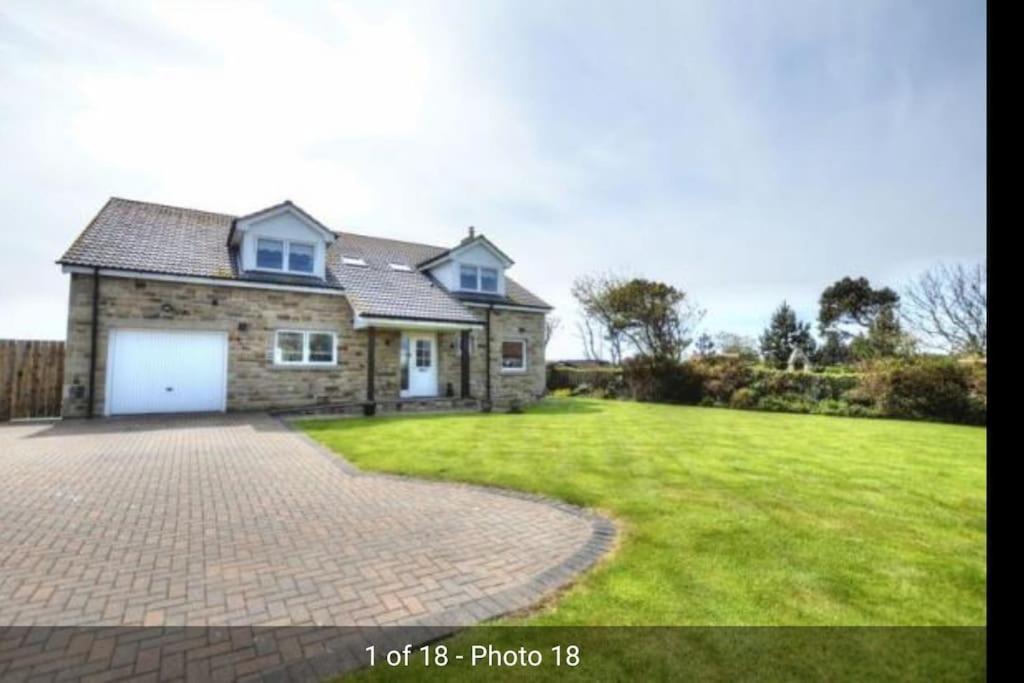 Lagom House - 5 bed house, 150 metres from beach., Seahouses (updated ...