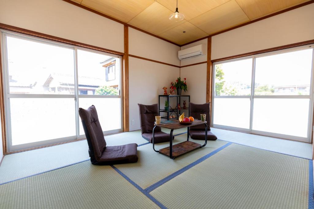 ako house, Goto (updated prices 2025)