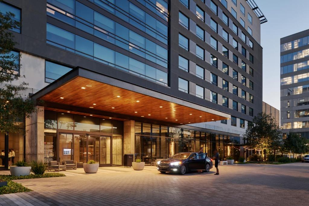 Houston CityPlace Marriott at Springwoods Village, The Woodlands ...
