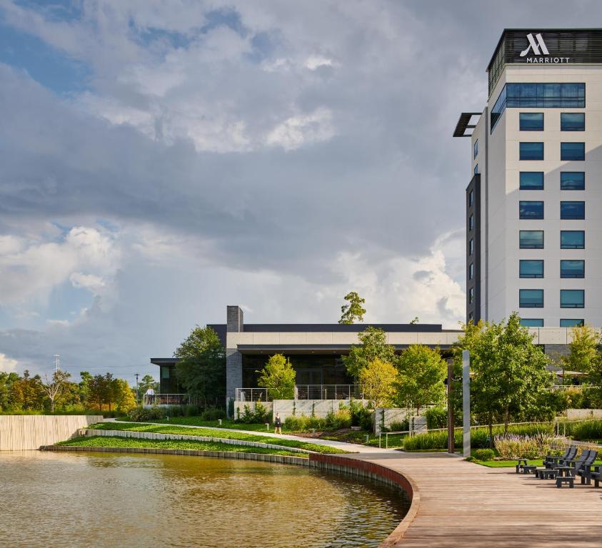 Houston CityPlace Marriott at Springwoods Village, The Woodlands ...
