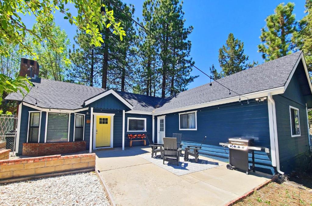 Badger Den - Located in the heart of the village, Big Bear Lake ...