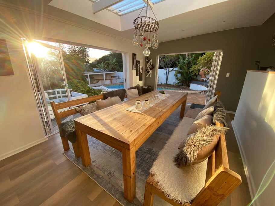 Tranquil Waterfront Hideaway with Stunning Views, Cape Town (updated ...