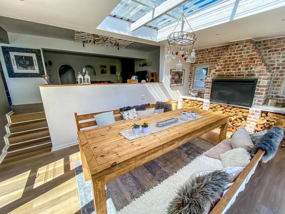 Tranquil Waterfront Hideaway with Stunning Views, Cape Town (updated ...