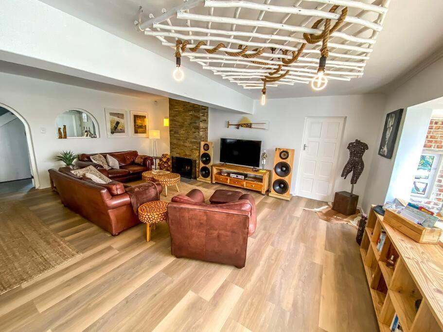 Tranquil Waterfront Hideaway with Stunning Views, Cape Town (updated ...