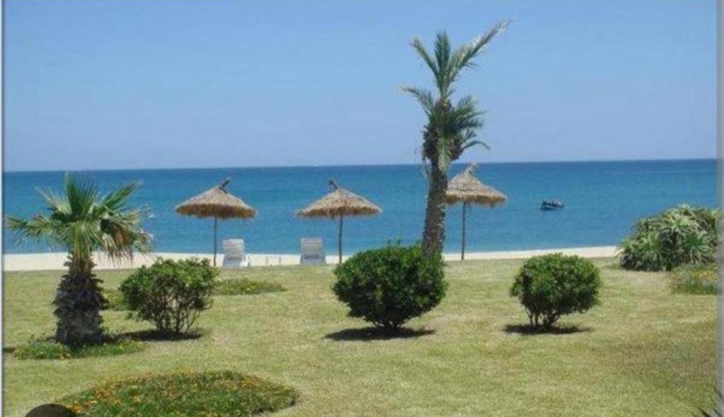 Appartement rez de chaussée fnideq BAHIA SMIR à proximité de la plage 2 ...