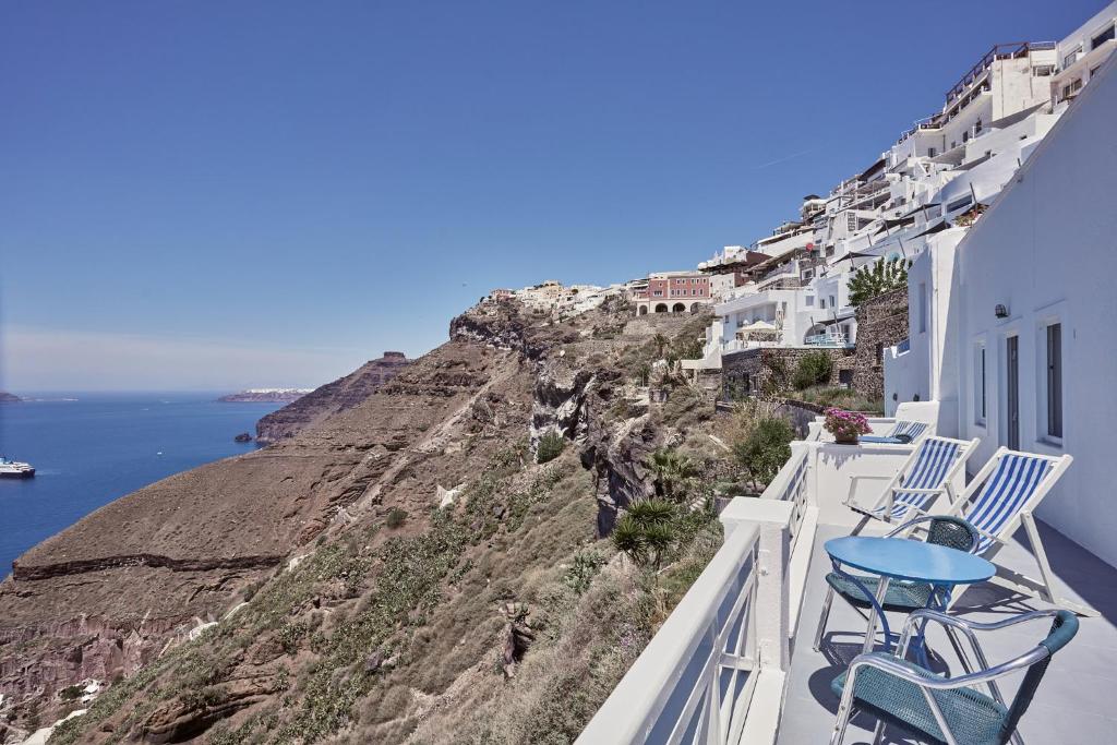 Amphitheater Cave Houses, Fira (precios actualizados 2025)