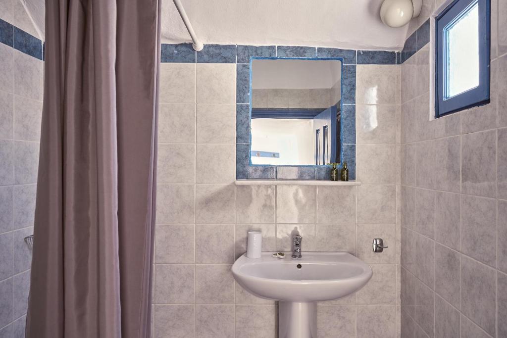 Amphitheater Cave Houses, Fira (precios actualizados 2025)