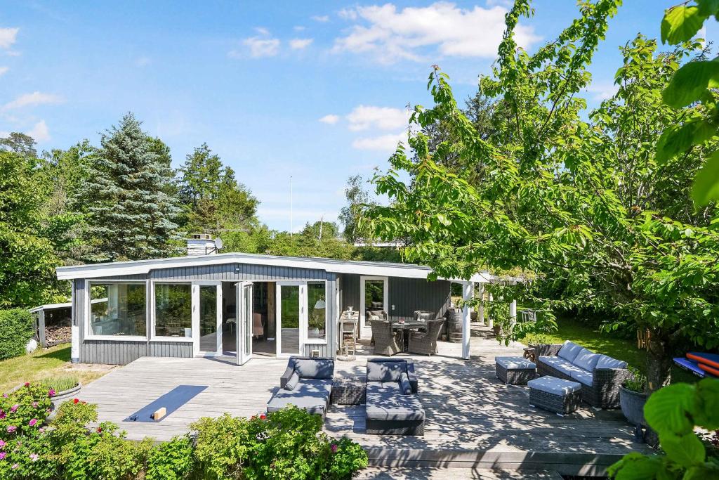 Spacious Cottage With A View Of Wild Nature, Dronningmølle (updated ...