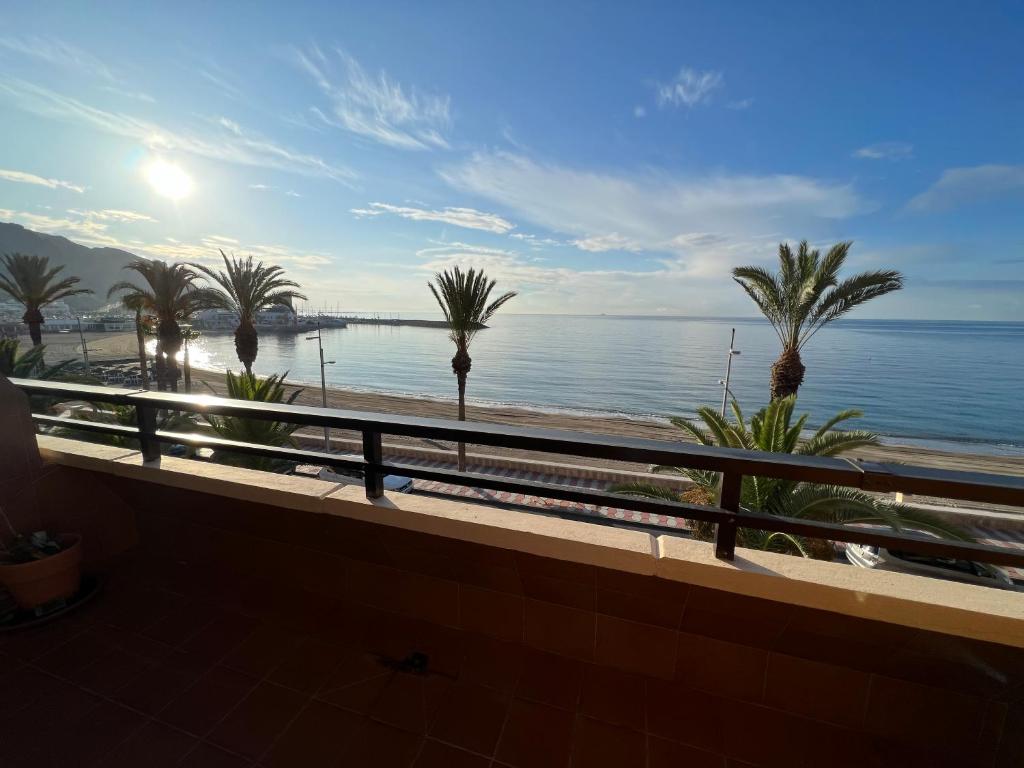 exclusiva primera línea de playa, Aguadulce (updated prices 2025)