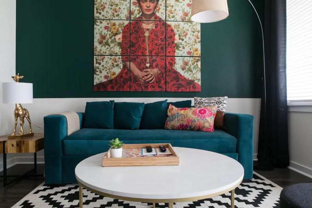 Modern SoCo CozySuites with gym! #05, Austin (updated prices 2025)