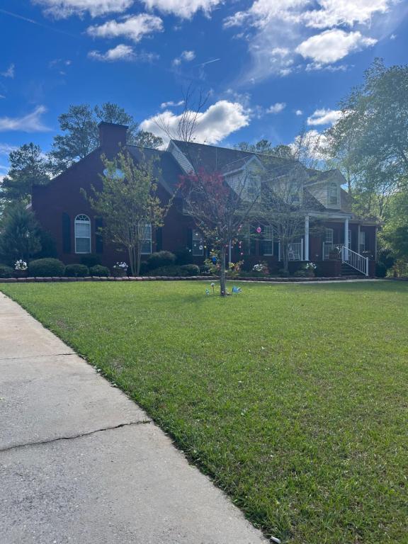 Extraordinary Mini Mansion, Warner Robins (updated prices 2024)