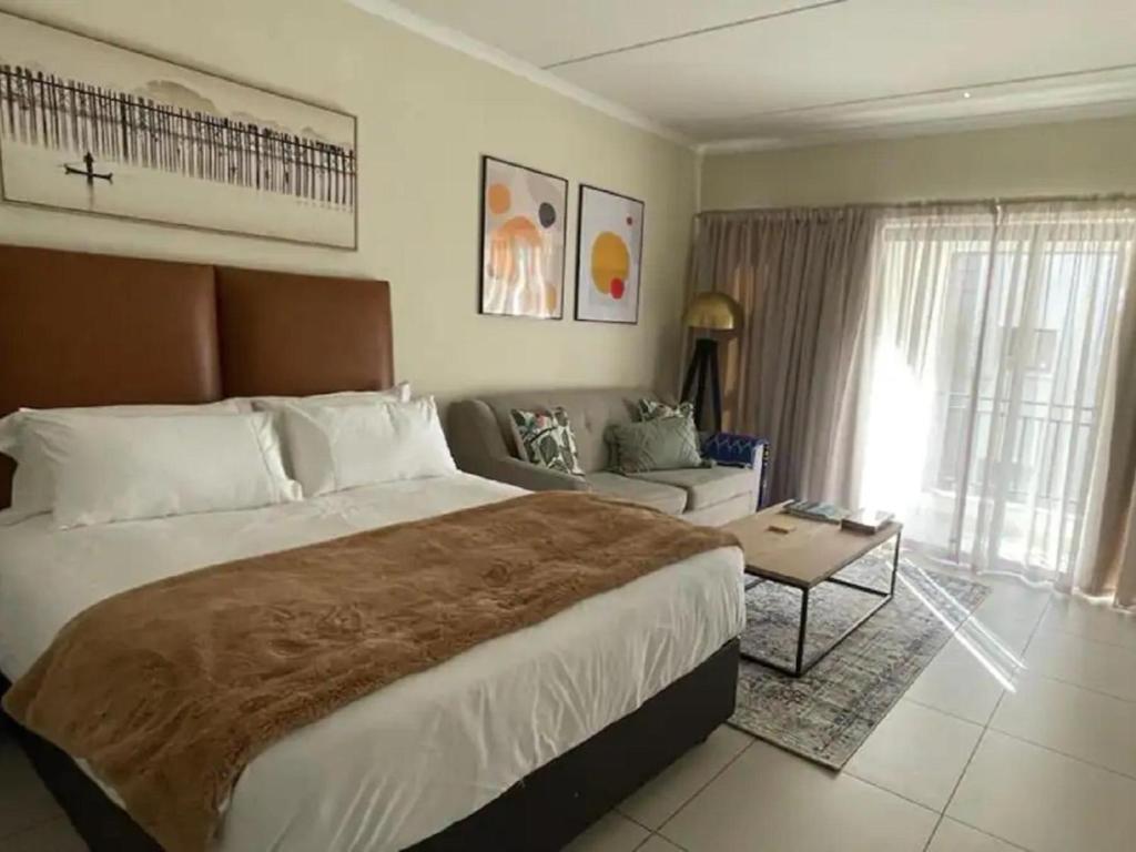 Executive Modern Apartment, Fourways (updated prices 2025)