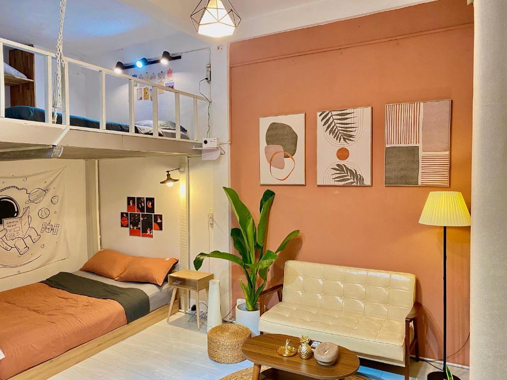 Chill & Enjoy Corner - Bui Vien - Studio with 2 beds, Ho Chi Minh City ...