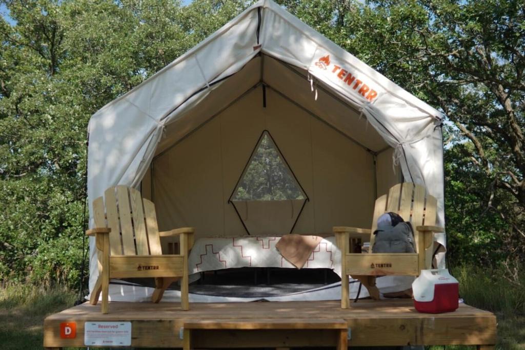 Zelt-Lodge Tentrr State Park Site - Nebraska Ponca State Park ...