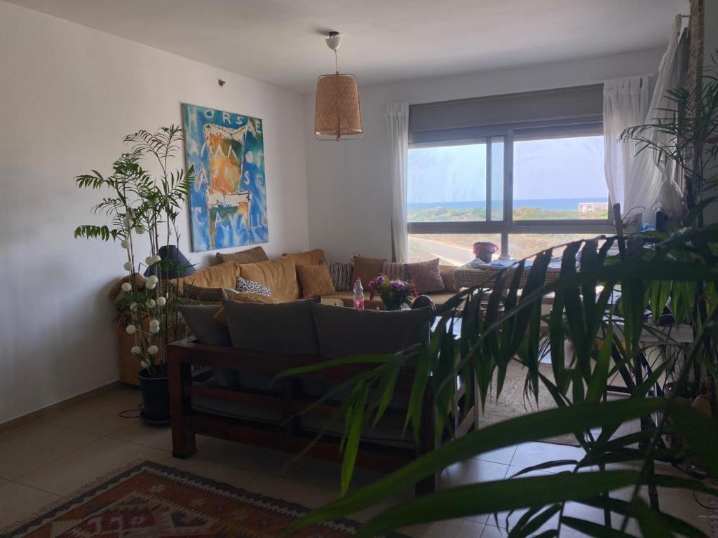 Sea View Large Apartment 10' walk to the beach, Giv‘at Olga (updated ...