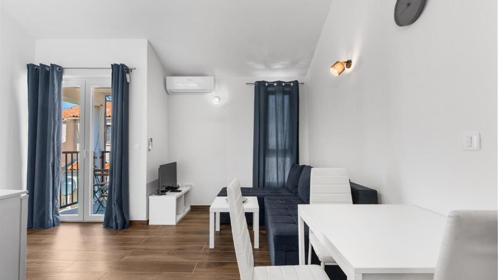 Apartment Anja with Balcony, Dajla (updated prices 2025)