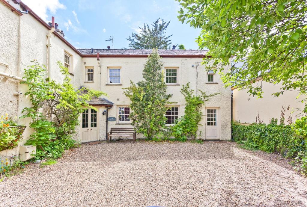 Bridge Cottages, Bridge House & Bridge Suite, Sleeps 12, Coniston ...