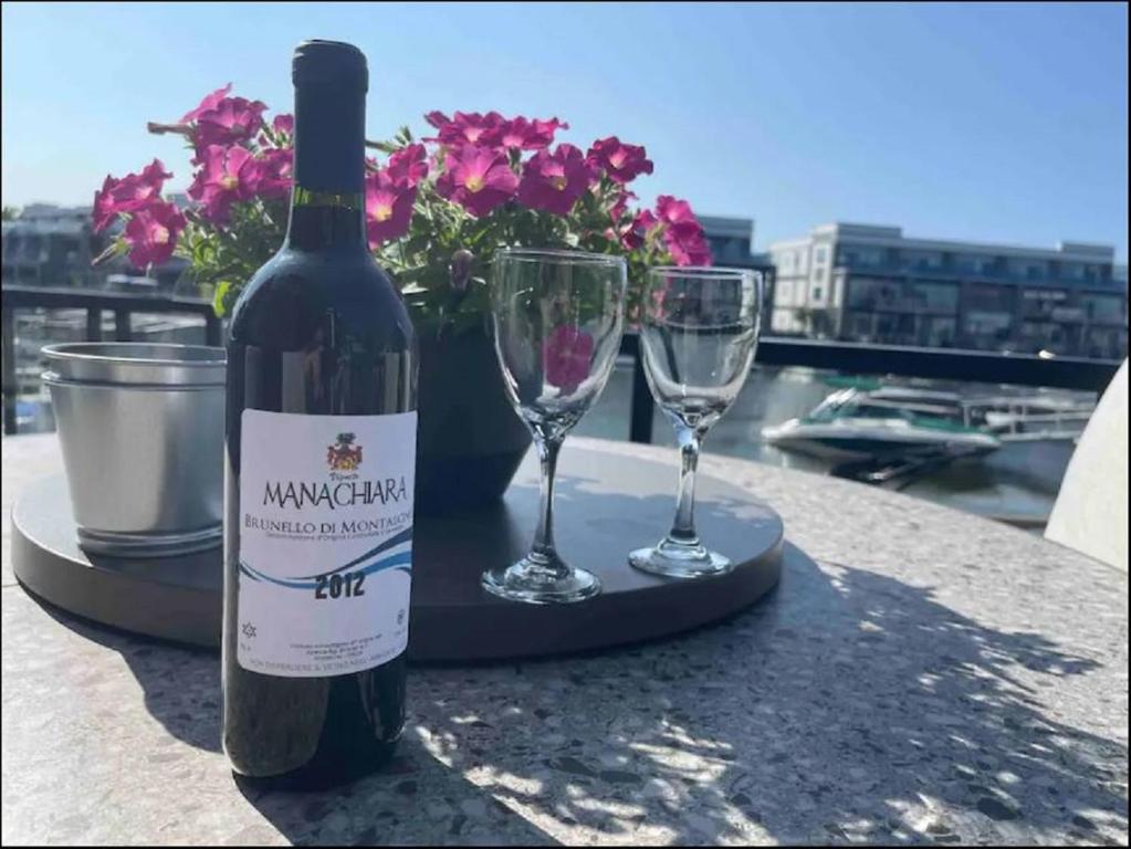 Lake Escape, Innisfil (updated prices 2026)