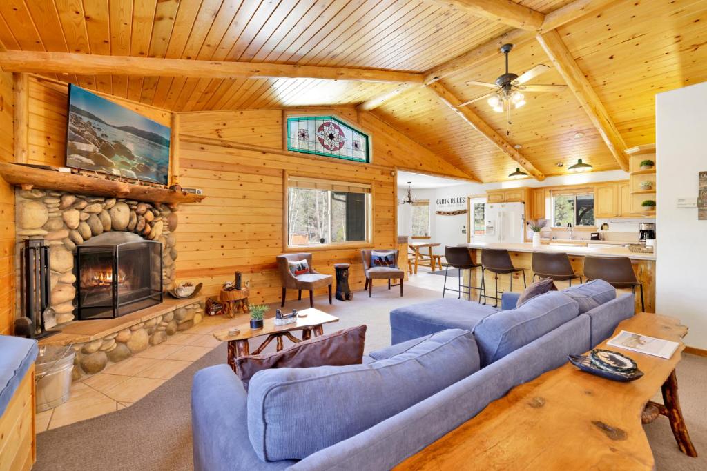 The Cub House- Relaxing Downtown Log Cabin Chalet, Big Bear Lake ...