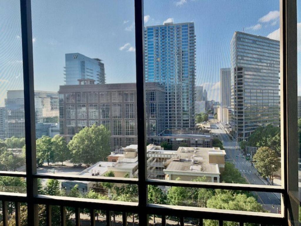 ATL Downtown/Midtown Condo w/ Balcony, Atlanta (updated prices 2025)