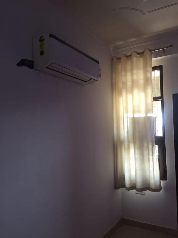 Appartement Private Ac Room with breakfast Near Pune Railway Station ...