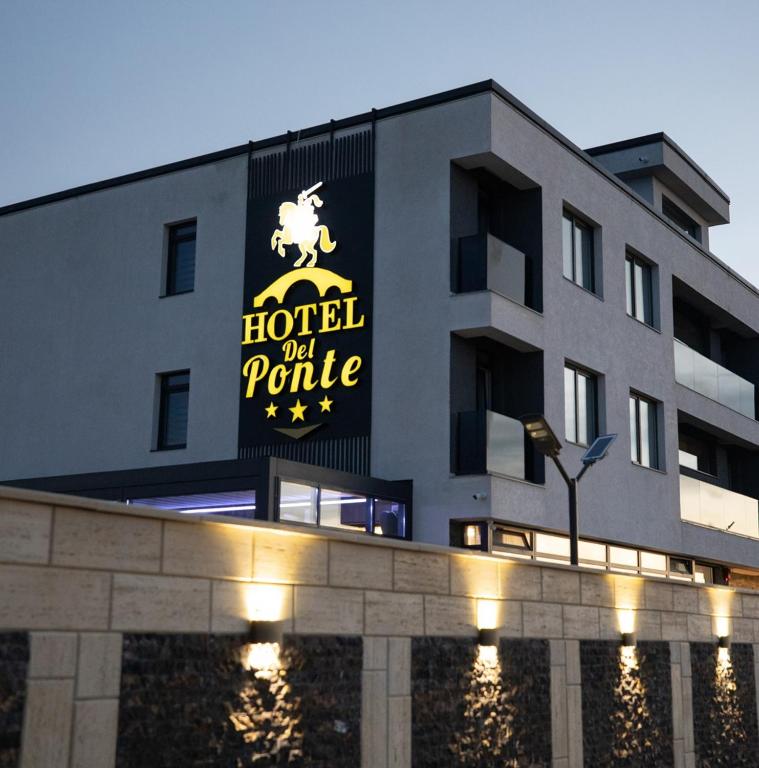 Hotel Del Ponte, Târgovişte (updated prices 2025)