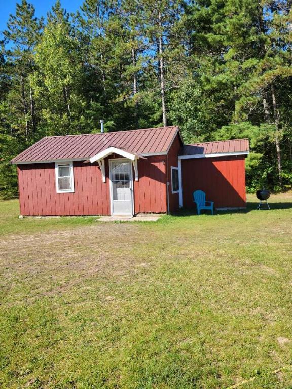 cabin 2, Manistique (updated prices 2025)