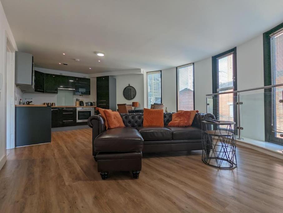 2 Bed 2 Bath Flat Central Manchester, Manchester (updated prices 2025)