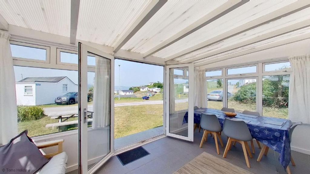 E37 Blue Haze, Riviere Towans, Hayle (updated prices 2025)